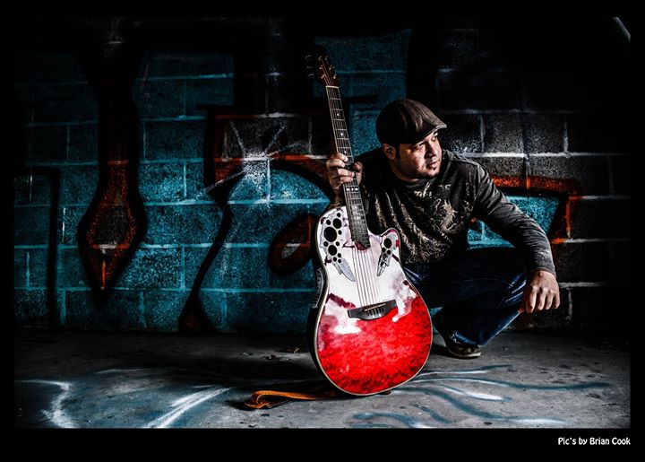 Jason Gisser Live in The Beer Garden at The Bull and Barrel in Brewster ...